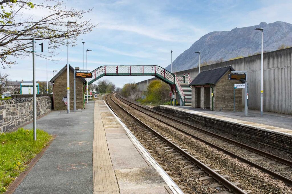 Stations Archive - Conwy Valley and North West Wales Coast Community ...